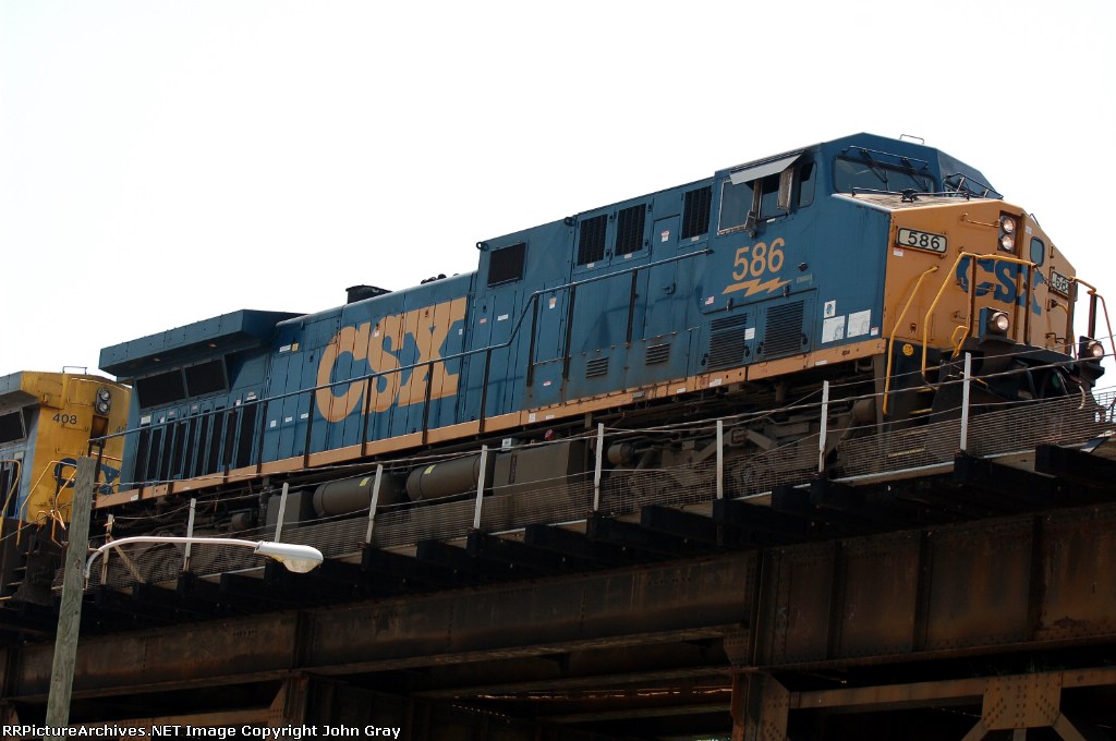 CSX 586